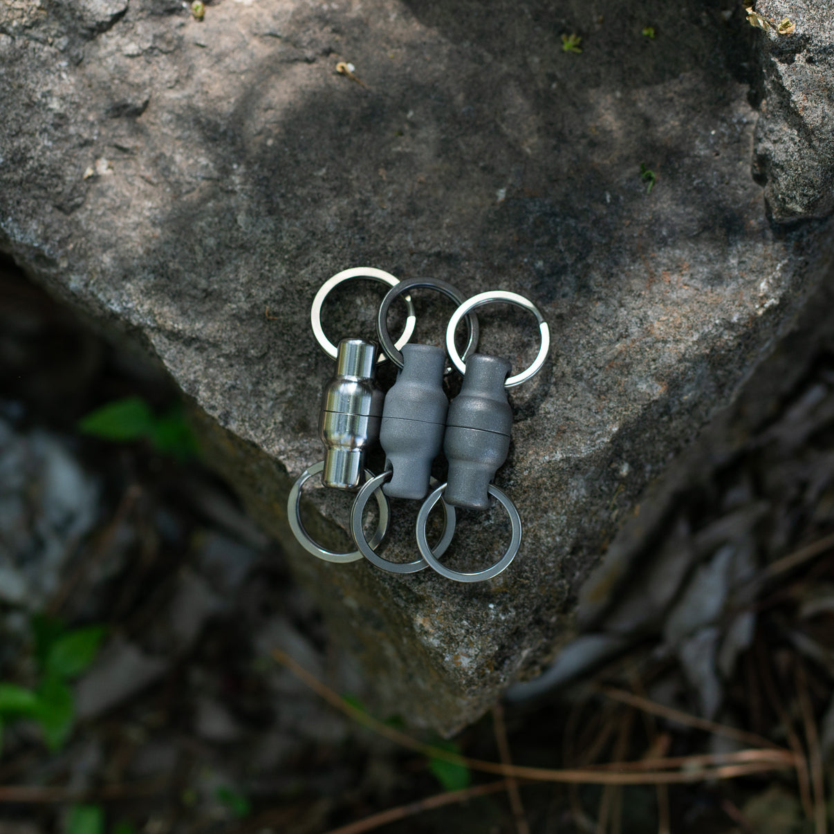 V2 Magnetic Quick Release for everyday carry keys and keychains – Urban ...